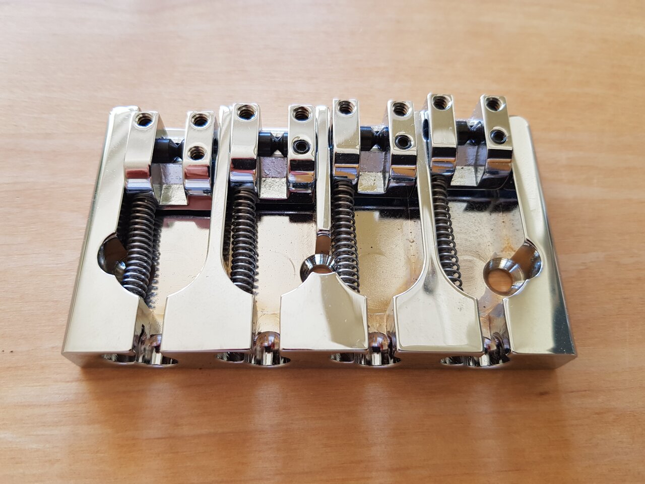 Hipshot A Style FM1 Fender Bass Replacement Bridge (4-Saiter), solid ...